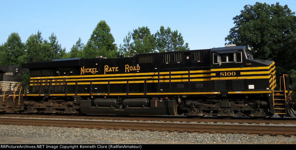 NS train #222 (Intermodal) (Atlanta, GA - Charlotte, NC) with (HERITAGE UNIT) (pic 4)